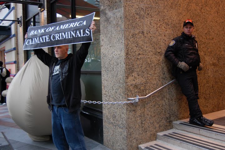 Viva N30! Activists in Seattle take to the streets demanding climate ...